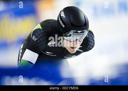 HEERENVEEN - Marcel Bosker in action during the men's 1500m on the ...