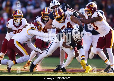 Dallas Cowboys' Malik Davis runs during the first half of an NFL ...