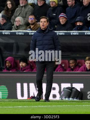 Burnley manager Scott Parker during the Premier League match at Turf ...