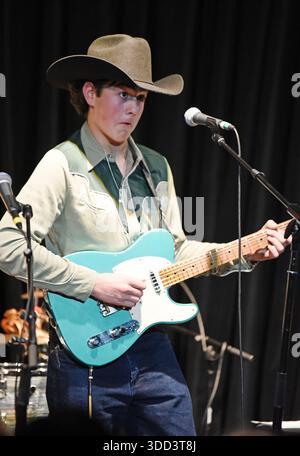 Rocco Gorelik on stage for Rocco Gorelik in Concert, Eddie's Attic ...