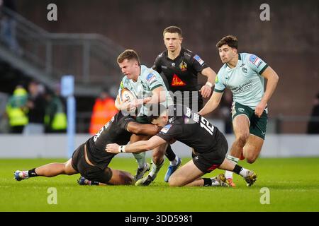 Leicester Tigers' Billy Searle tackled by Saracens' Theo McFarland ...
