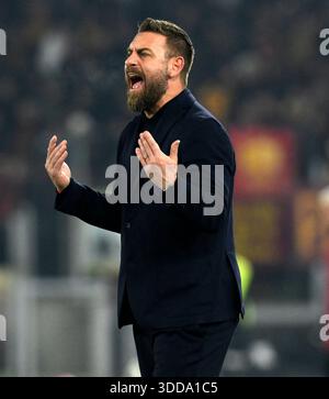 Genoa's Head coach Daniele De Rossi during Parma Calcio vs Genoa CFC ...