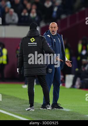 West Ham United manager Nuno Espírito Santouring the Premier League ...