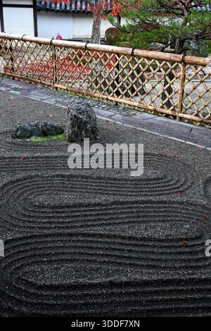 A japanese garden by Showa garden master,Shigemori Mirei at Fukuchi-in ...
