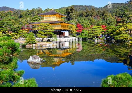 The great red Tori Gate Shinto Shrine on Miyajima island,Hiroshima ...