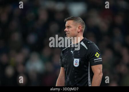 Assistant referee Matthew Smith during the Sky Bet Championship match ...