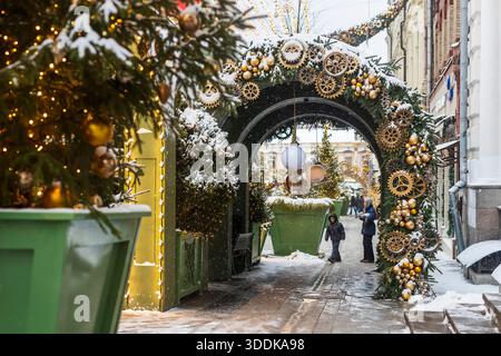 Moscow, Russia - 30 December 2025: Historic building behind illuminated ...