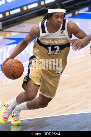 12 January 2026, USA, Washington: The low winter sun shines on the ...