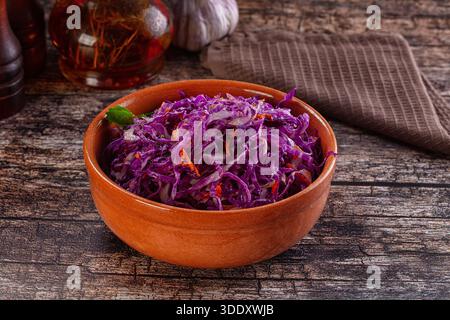 Salad with fresh pirple shredded cabbage and carrot Stock Photo - Alamy