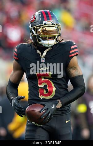 San Francisco 49ers' Demarcus Robinson in action an NFL football game ...