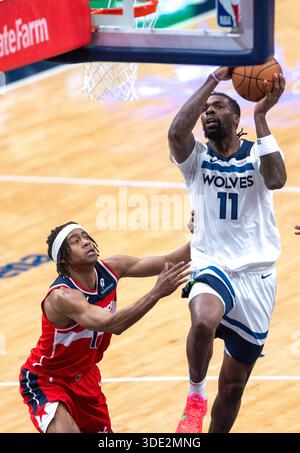 12 January 2026, USA, Washington: The low winter sun shines on the ...