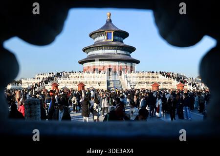 BEIJING, CHINA - JANUARY 10, 2026 - Readers purchase books at the 2026 ...