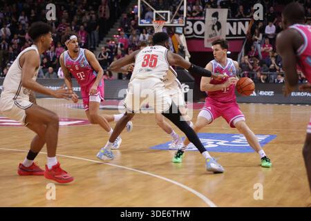 Grayson Murphy (Bonn) am Ball, Telekom Baskets Bonn vs Rostock ...