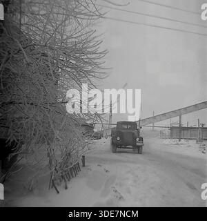 Thick glaze on a car in the capital, Prague - Zbraslav, January 13 ...