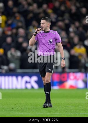 referee Thomas Kirk during the Premier League match Everton vs ...
