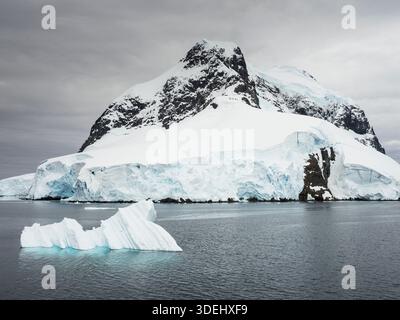 Rounding the southern end of Booth Island from Pleneau Bay into the ...