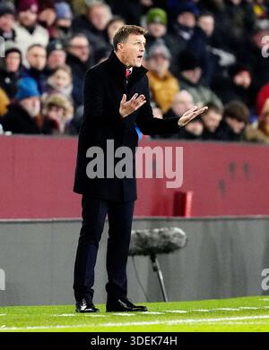 Darren Fletcher interim head coach of Manchester United waves to the ...