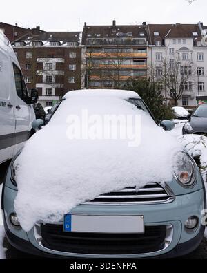 Car under Snow - Winter is coming - Picture of Vehicle when Winter ...