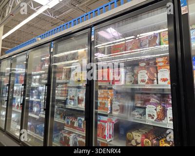 Walking Inside of Walmart Grocery Store Stock Photo - Alamy