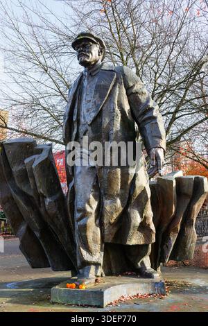 Bronze Statue of Vladimir Lenin, Leader of the Bolshevik Russian ...