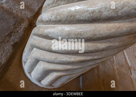 Stunning Interior of the Vakil Mosque with Spiral Columns and Tiled ...
