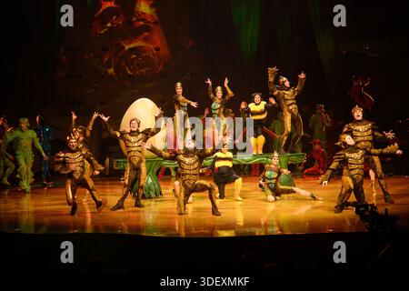 London, UK. 08 Jan, 2026. Pictured: Yue Zhao, Baoyu Zhu, Lulu Zhang ...