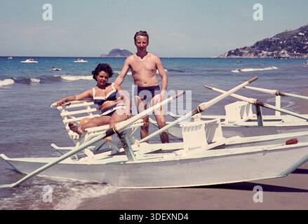 Urlauber Italien, 20200101, Aufnahme ca. 1965, Ferien am Meer ...