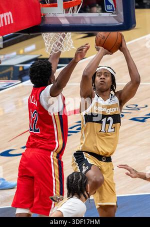 12 January 2026, USA, Washington: The low winter sun shines on the ...