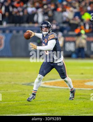 January 18, 2026: Chicago Bears Rome Odunze (15) warms up before the ...