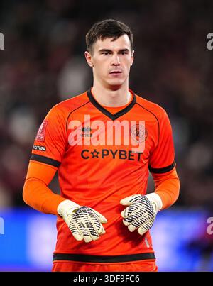 Joe Walsh, Goalkeeper of Queens Park Rangers warms up during the Stoke ...
