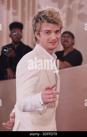 Joe Keery attends the 83rd annual Golden Globe Awards at The Beverly ...
