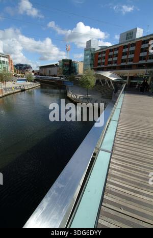 Reading, Berkshire, Thames Valley, Oracle riverside. - Reading ...