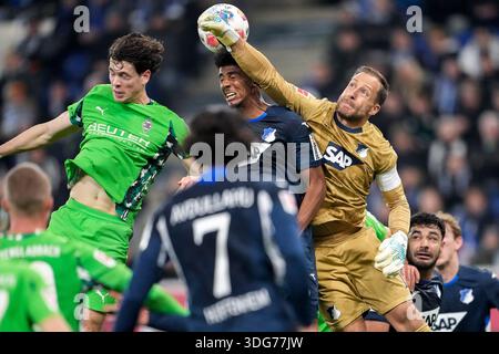 from left Bernardo, goalkeeper Oliver Baumann (Hoffenheim) Frankfurt ...