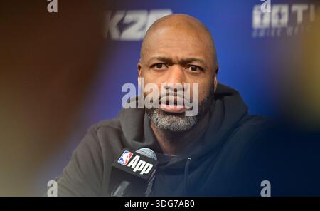 Orlando Magic head coach Jamahl Mosley reacts during the first half of ...