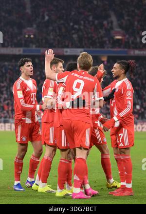 1:1 Goal, celebration, v.. goal scorer Harry Kane, Aleksandar Pavlovic ...