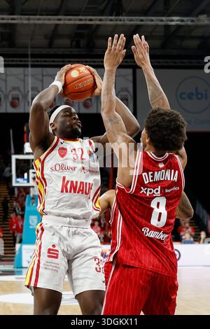 Demarcus Demonia (BMA365 Bamberg Baskets, #08) mit Alex OConnell (Alba ...