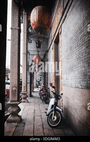 Details of the traditional chinese Nin Yang temple in the historical ...