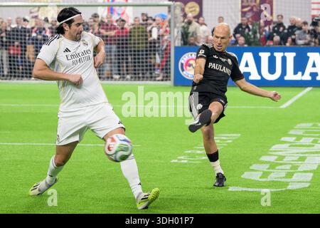 from left: Ruben De La Red, Franck Ribery (Bayern) Munich, January 18 ...
