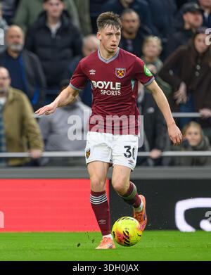 Oliver Scarles of West Ham United comes off with an injury during the ...