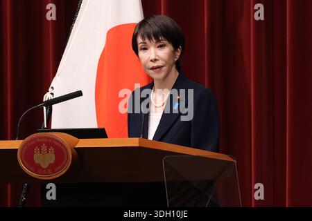 Japanese Prime Minister Sanae Takaichi (C) arrives at the prime ...