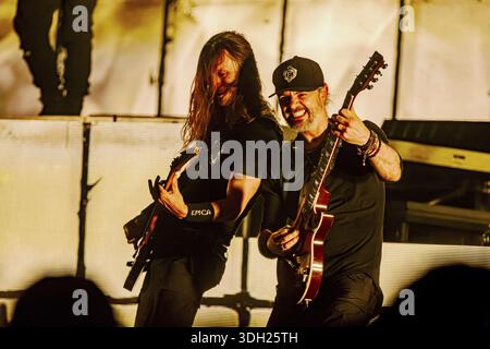 Isaac Delahaye, guitarist from Epica, live on Arcane Dimensions Tour ...