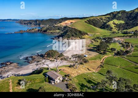 Aerial view of Elliot Bay in Northland, New Zealand Stock Photo - Alamy