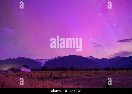 Wellington. 20th Jan, 2026. The aurora is seen near the Fox Glacier of ...