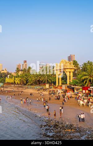 India, Maharashtra State, Mumbai, Dadar district, Dadar Chowpatty beach ...