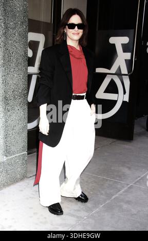 January 21 2026 Claire Foy on Live with Kelly & Mark to talk about new ...