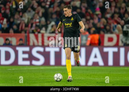MUNICH - Royale Union Saint-Gilloise coach David Hubert during the ...