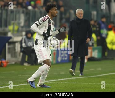 Turin, Italy. 21st Jan, 2026. TURIN, ITALY - JANUARY 21: Edon Zhegrova ...