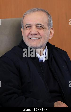 Tehran, Iran. 21st Jan, 2026. People play chess in Tehran, Iran, Jan ...