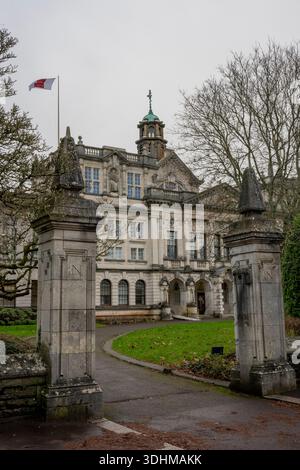 Cardiff university main building entrance, Cardiff, Wales Stock Photo ...