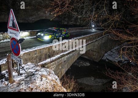 Roberto DAPRÀ (ITA), Luca GUGLIELMETTI (ITA) drive a SKODA Fabia RS ...